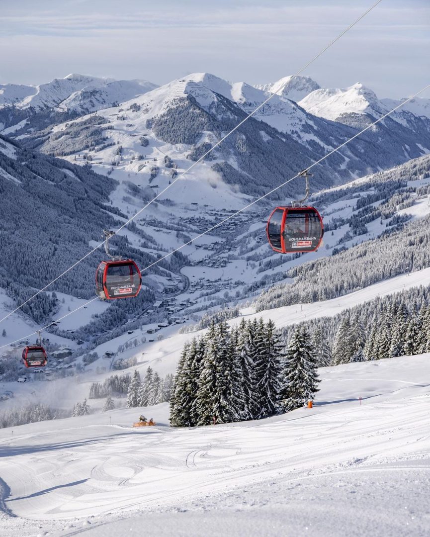 Skiing At Skicircus Saalbach Hinterglemm Leogang Fieberbrunn